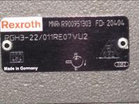 China TEM PGH3-22 016RE07VU2 Rexroth Hydraulic Main Pump Excavator for sale