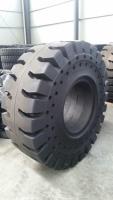 China Width 595mm 20.5 R25 Wheel Loader Tires G2 E3 L4 L5 L5S for sale