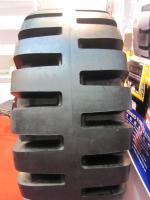 China Gravel Pavement E4 OTR Tires 2100R33 for sale