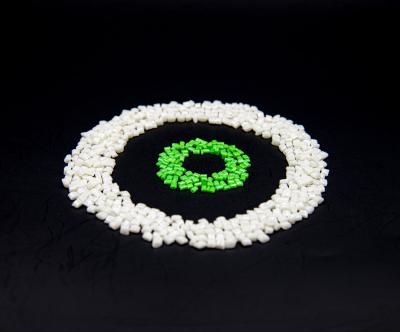 China 100% PET Bottle Chips Physical Recycling Post-Consumer Recycled Chips For Injection for sale