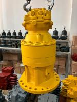 China Excavator Komatsu PC120-6 pc110-6 PC130-7 PC100-6 Swing Motor Assembly 203-26-00123 203-26-00150 706-73-01181 706-73-01180 for sale