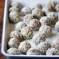 China P110 Automatic Protein Ball Making Machine - 60 pcs/min Capacity, 220V Single Phase, 1900mm Compact Design for sale
