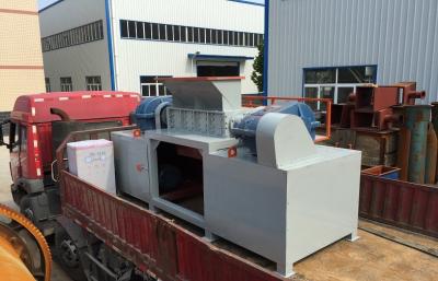 China High Capacity Double Roller Shredder for sale