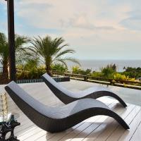 China Top Sales Stylish Moon Chair Practical and Durable Portable Patio Garden Beach Pool Courtyard Villa Sun Lounger for sale