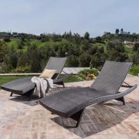 China Outdoor Pool Beach Chair PE Rattan Sunbed Sun Lounger Lounge Chair for sale
