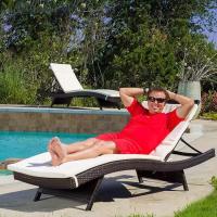 China Outdoor Pool Beach Chair PE Rattan Sunbed Sun Lounger Lounge Chair for sale