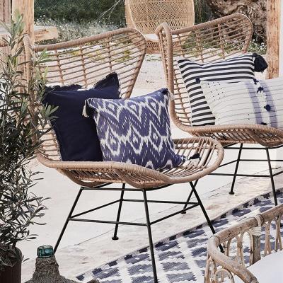 China Cheap Outdoor Furniture Garden Rope Rattan Arm Dining Chair Weave PE with Metal Modern Provide Legs Cushion Cafe Patio Outdoor for sale