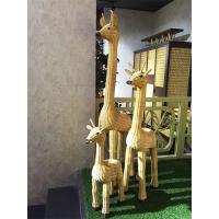 China Good Quality Supermarket Hotel Home Decoration Handmade Rattan Weaving Animal Crafts for sale