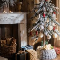 China Factory Direct Christmas Home Decor Essentials Christmas Tree Apron Christmas Tree Bottom Fence for sale