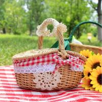 China Woven Basket with Lid and Handle Willow Basket Vintage Storage Basket for Outdoor Camping Picnic for sale