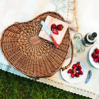 China Manufacturers Wholesale Cheap Picnic Wicker Basket Rattan Collapsible Picnic Basket Set with Lid Handle for sale