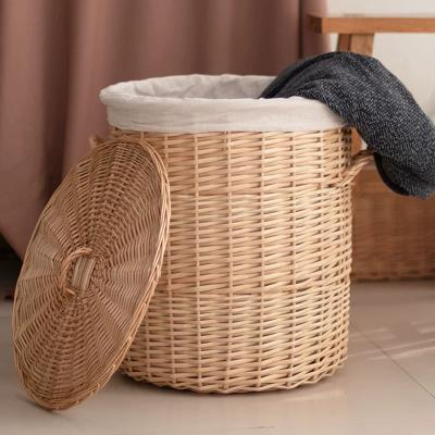 China Hot Sale Rattan Wicker Large Storage Baskets with Lids Wholesale Uk Woven Laundry Hamper Clothing for Bathroom for sale