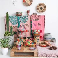 China Bohemian Exotic Hand-woven Straw Baskets Fruit Bowls Home Décor Ornaments Hanging Decorations Wall Decorations for sale