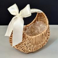 China Handwoven Picnic Fruit Basket Ribbon Rectangle Rattan Storage Basket Handle Party Wedding Decor Flowers Bag Bathroom Tools for sale