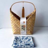 China Wholesale Handmade Chipwood Woven Fashionable Handy Basket Shopping Basket Storage Basket With Handle for sale