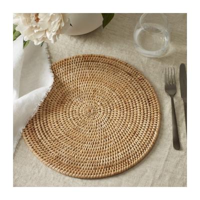 China Outdoorlling Placemats Rattan Circle Round Placemat Kitchen Dinnerware Decorative Plate Table Dish Pad Hand Weavpe Contemporary for sale