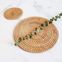 China Outdoorlling Placemats Rattan Circle Round Placemat Kitchen Dinnerware Decorative Plate Table Dish Pad Hand Weavpe Contemporary for sale