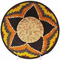 China Yilin Large Hand Woven Date Palm Basket Tray Natural Wicker Fruit Basket Tray Storage Woven Fruit Basket for sale
