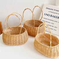 China Multi-Colored Handmade Mini Handle Flower Basket Wicker Outdoor Food Basket for sale