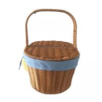 China Custom Handmade Woven Plastic Rattan Outdoor Picnic Basket With Lid for sale