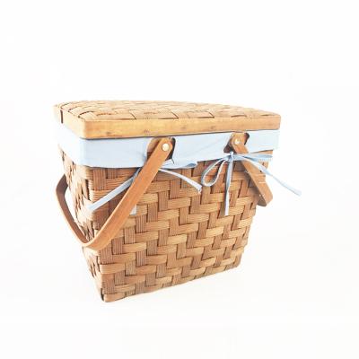 China Factory Outlet  Bulk Picnic Baskets Toy Storage Basket Hand Knitted Kitchen Storage Organizer Basket with Handle for sale