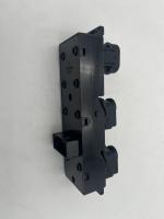 China Stamping Process Left Front Power Window Switch Glass Lift Switch OEM 93570-1r111935701r111 for sale