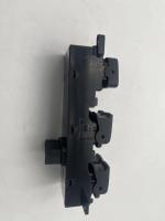 China Electric Main Driving Window Switch OEM93570-3K600 for Hyundai Sonata 2009 Car Fitment for sale