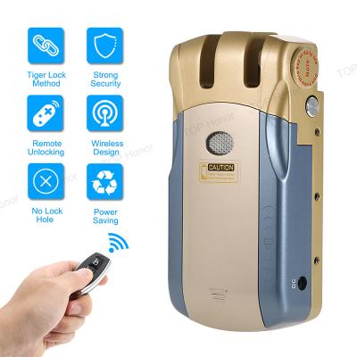 China Zinc Alloy Plactic Smart Front Door Locks For Office Operation Range Within 15m for sale