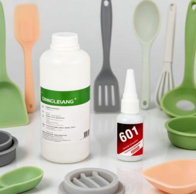 China 601 High Viscosity Super Glue With K770 Primer For Silicone Sealant Pad To Stainless Steel for sale