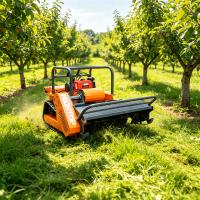 China HTM-1000 Diesel Lawn Mower with 40 Degrees Maximum Climbing Angle 1 Meter Mowing for sale