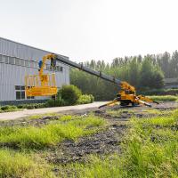China HTSC5.0 5T Lifting Capacity Spider Crane Continuous Rotation With 17m Maximum Lift for sale
