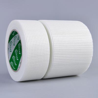 China Medium Tensile Strength Fiberglass Mesh Tape UV Resistance Fiberglass Mesh Fabric Roll for sale