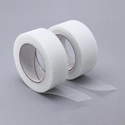 China 80gsm Fiberglass Mesh Tape Rolls In White With Strong Tensile Strength for sale
