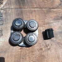 China Excavator Spare Parts for Kubota Yuchai 151 Swing Motor   Shaft Bearing Block Gear Ring Carrier Assy Planetary Gear Center Gear for sale