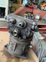 China UH063/UH045  4180554 Swing Motor for Excavator Spare Parts Swing Reduction Final Drive Device for sale