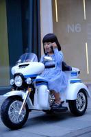 China 12V Battery Powered Ride On Motorcycle for Kids 3-8 Years with 380 Dual Motor for sale