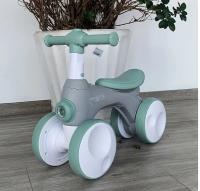 China 4 Wheel Children Balance Bike with Music Light Bubble 56x30x45cm for Kids 2-8 Years for sale