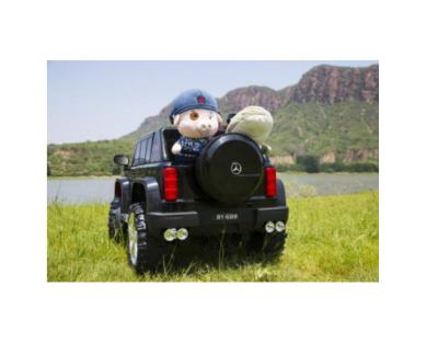 China 12V Electric Ride On Car for Kids Ages 3-8 with 4WD Motor and 30kg Max Load for sale