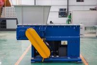 China Max.Production Capacity kg/h 17000 Plastic Single Shaft Shredder for Shredding Bone for sale