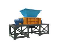China Wood Pallet Cardboard Crusher Blade Carton Box Double Shredding Machine 2.8T Weight for sale