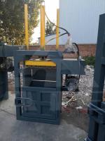 China Vertical Hydraulic Baling Machine 1600*1900*3300mm Overall Size Ideal for Food Beverage for sale