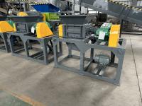 China Hydraulic Small Double Shaft Shredder for Plastic Mini Metal Cardboard 5000KG Weight for sale