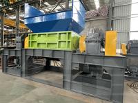 China Double Shaft Glass Bottle Hammer Scrap Metal Shredder Crusher Machine 0.5T Weight for sale