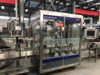 China 50hz Pick And Place Capping Machine 0.8mpa 2500bph Oil Bottle Sealing Machine for sale