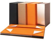 China Folding Cardboard Paper Gift Box Gold Magnetic Packaging Box for sale