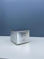 China Elegant White Card Paper Box For Face Cream And Skincare Products Custom Logo for sale