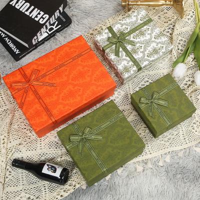 China Personalized Luxury Gift Packaging Eco-Friendly Kraft Cardboard Gift Boxes Wholesale for sale