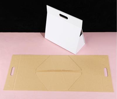 China Portable One Piece Magnetic Gift Box Foldable Design with Custom Logo for Boutique Packaging for sale