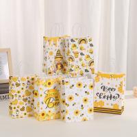 China Cartoon Bee Gift Bag Birthday Gift Kraft Paper Bag Party Tote Bag Shopping Packaging Bag Printing for sale
