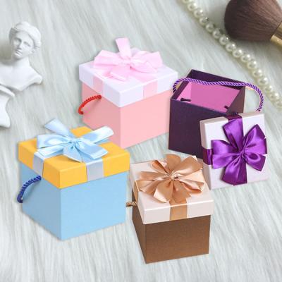 China Customizable Square Christmas Gift Box Kraft Paper Packaging for sale